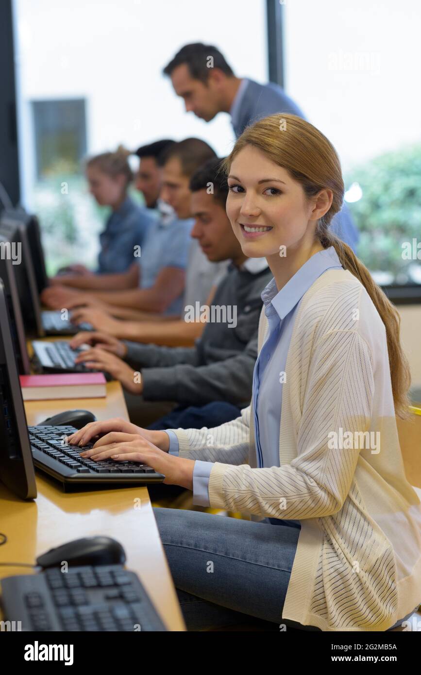 students of information technology class Stock Photo - Alamy