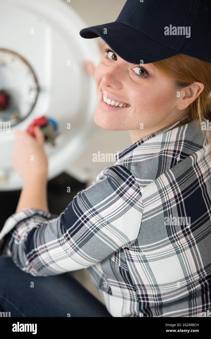 Engineer fixing a boiler hi-res stock photography and images - Alamy