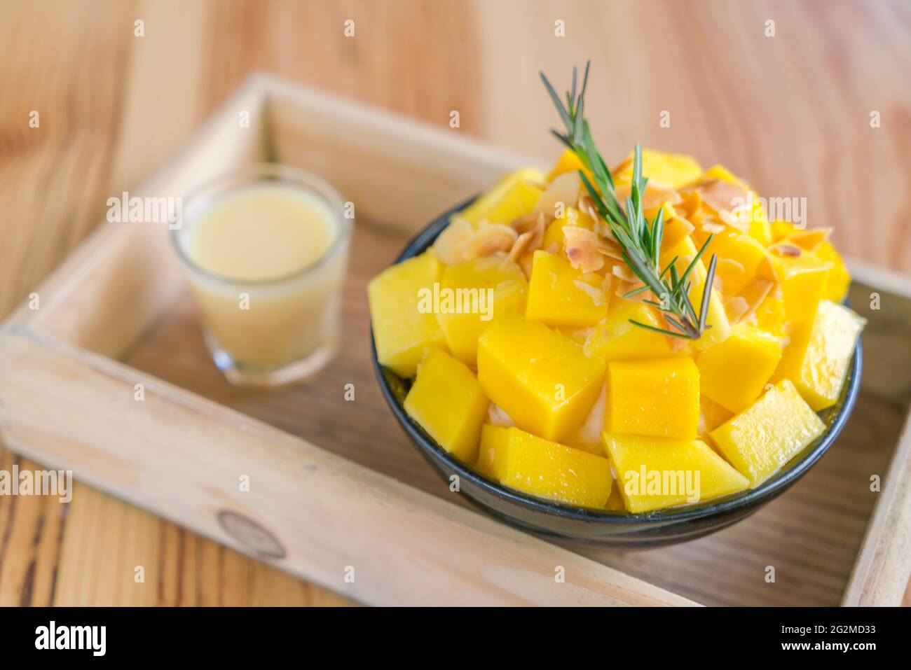 Korean mango hi-res stock photography and images - Alamy