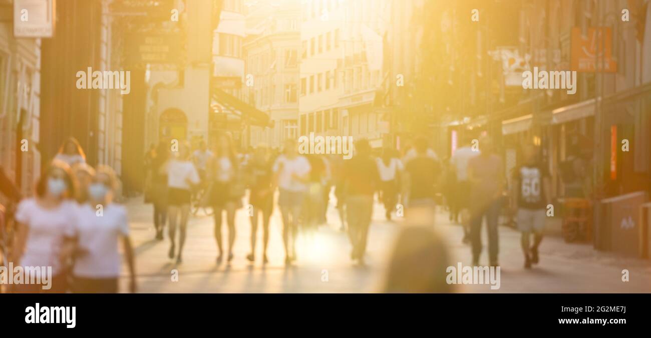 City urban people hi-res stock photography and images - Alamy