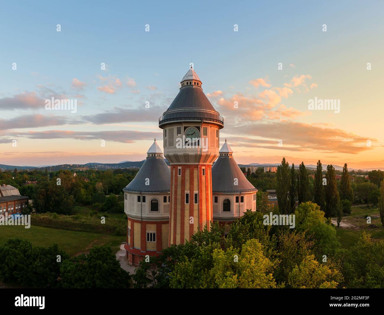Old towers hi-res stock photography and images - Alamy