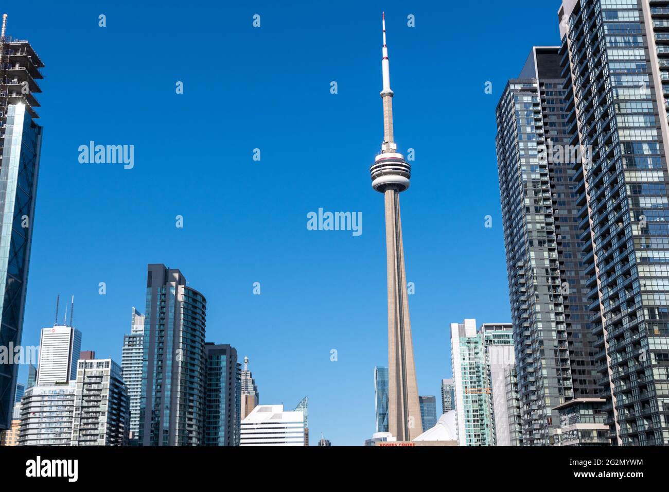 CN Tower in the skyline of Toronto, Canada Stock Photo - Alamy