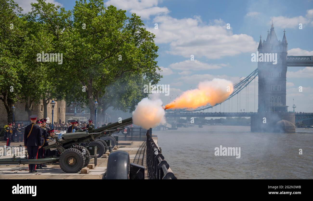 Honourable artillery company army hi-res stock photography and images ...