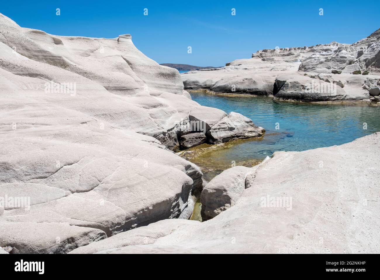 White rock cliff milos island hi-res stock photography and images - Alamy