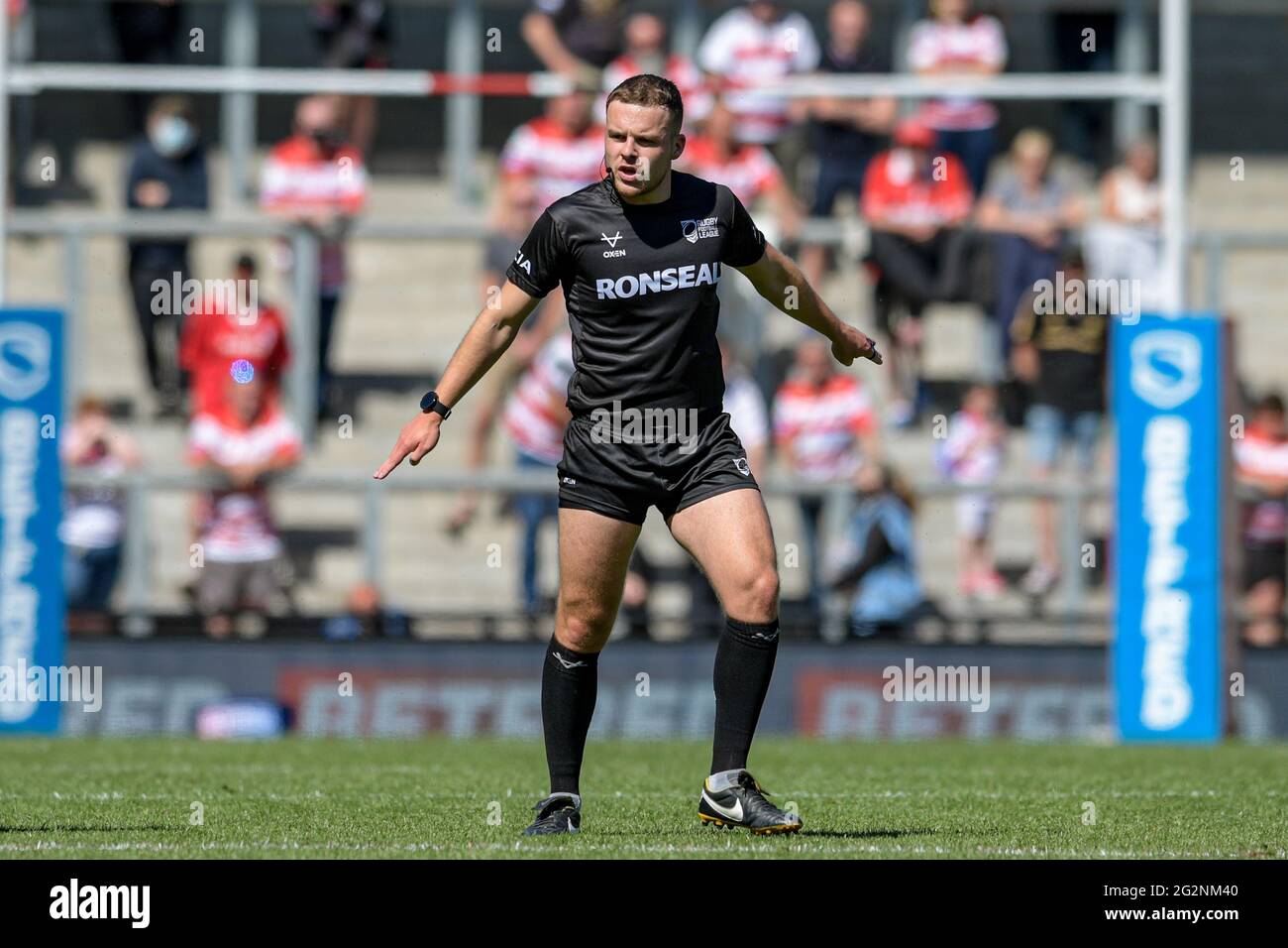 Referee Tom Grant in action during the game Stock Photo - Alamy