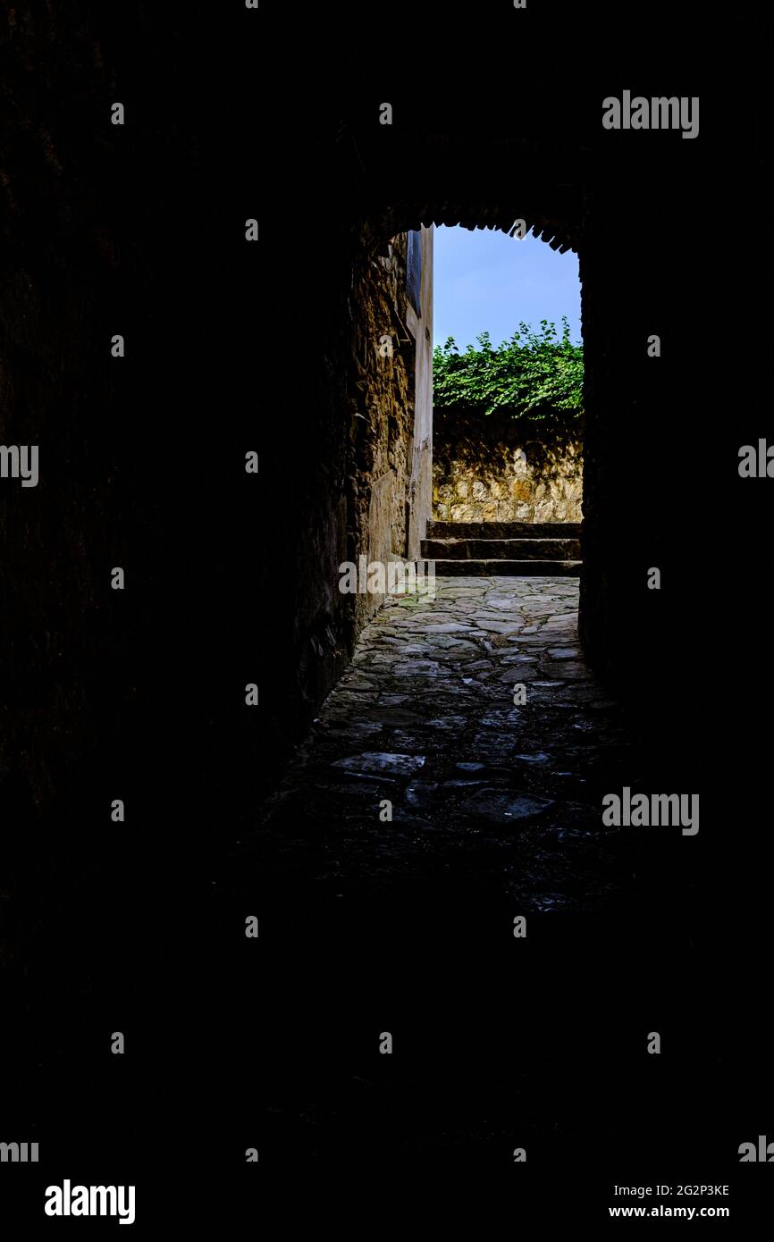 Castellabate, Salerno, Italy. Country lane with stairs and arch Stock ...