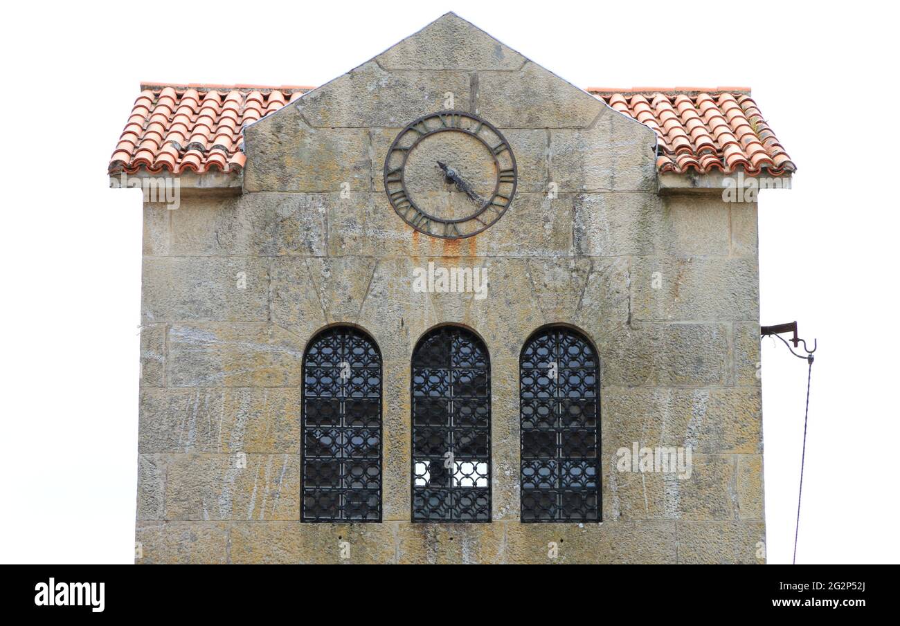 Roof top clock hi-res stock photography and images - Alamy