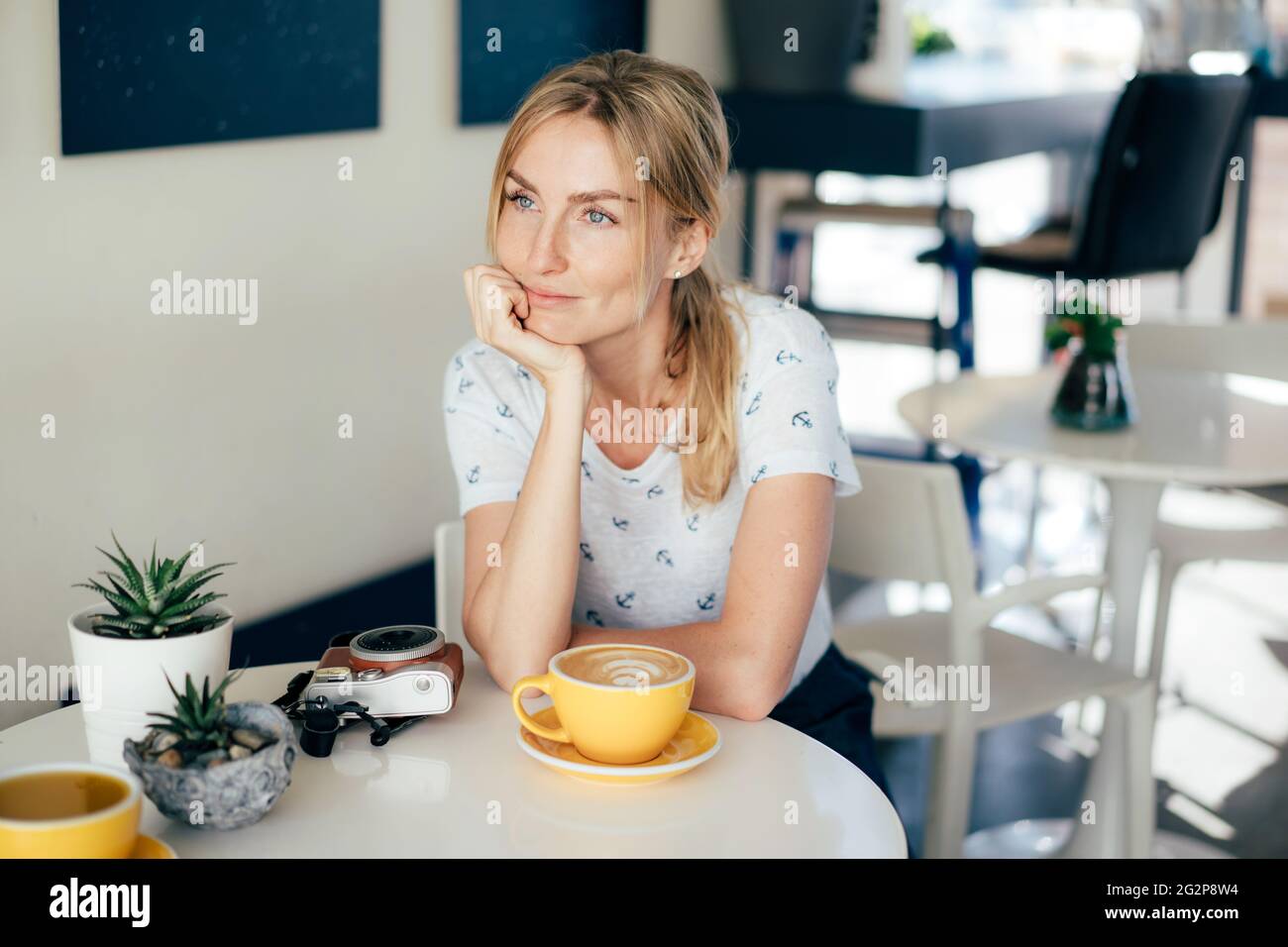 Female sad coffee shop hi-res stock photography and images - Alamy