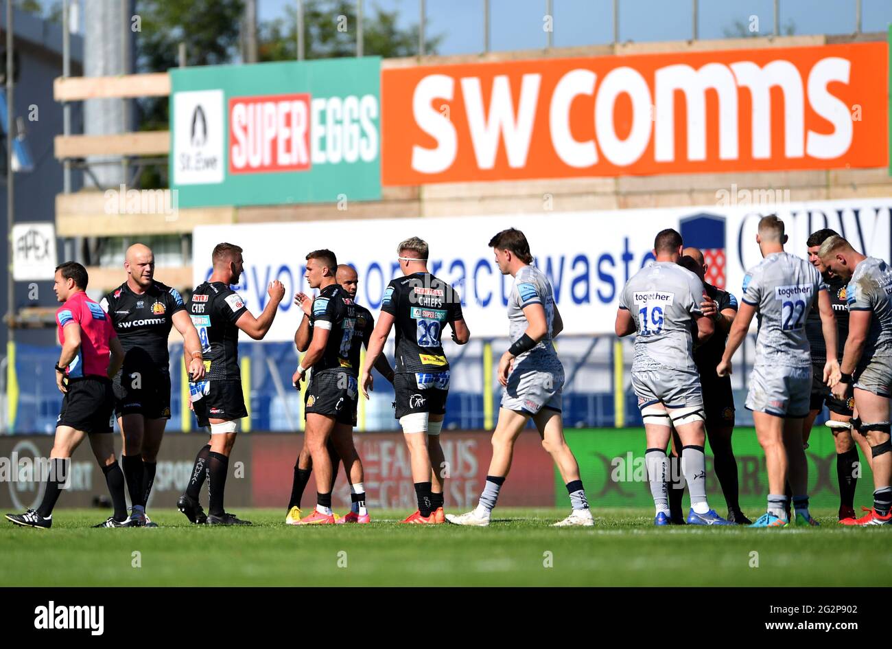 Exeter chiefs players celebrate hi-res stock photography and images - Alamy