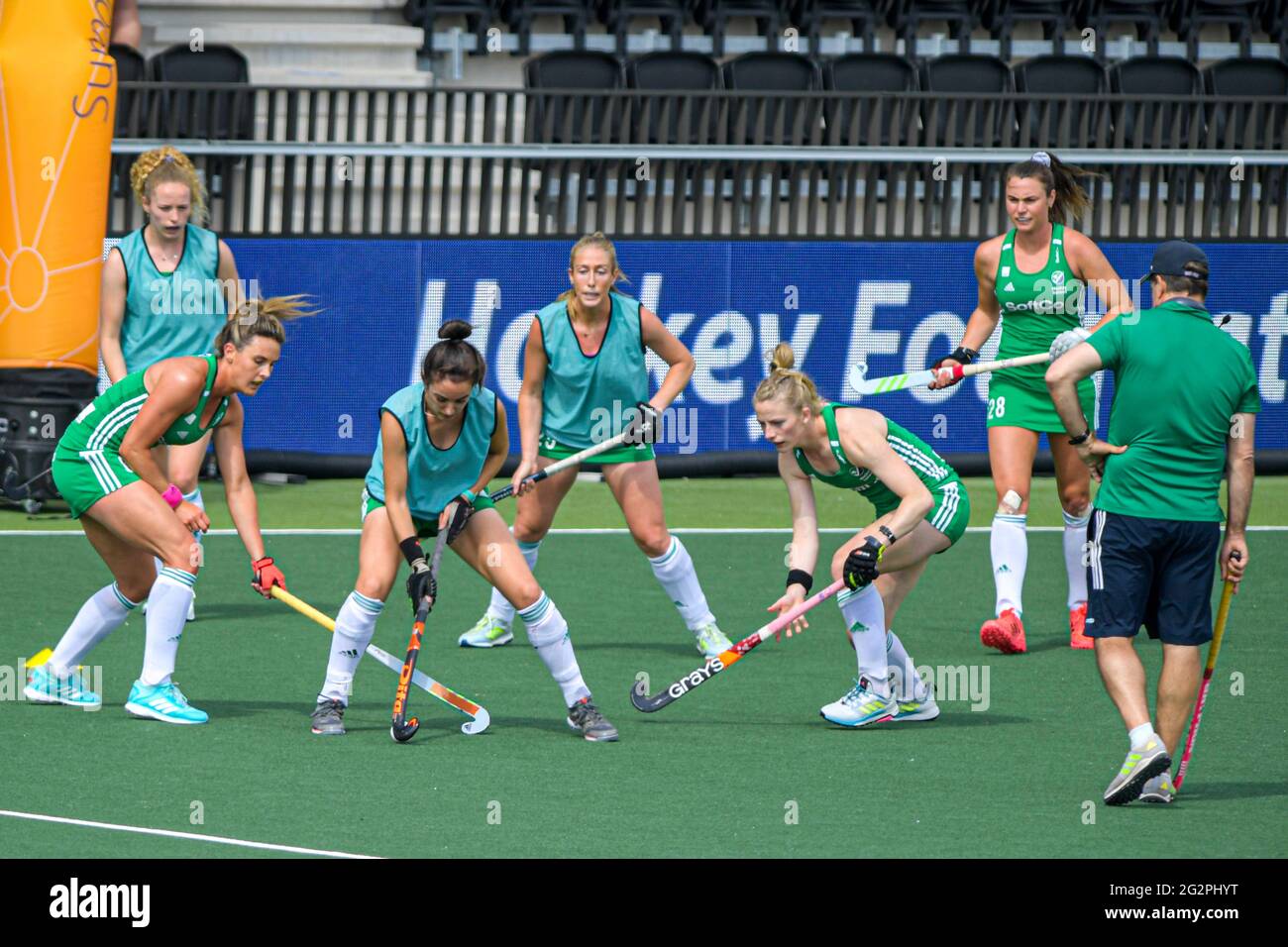 Ireland italy hockey women hi-res stock photography and images - Alamy