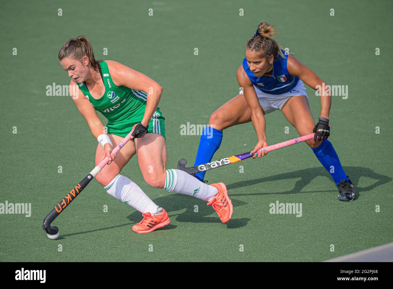 AMSTELVEEN, NETHERLANDS - JUNE 12: Elizabeth Colvin of Ireland ...