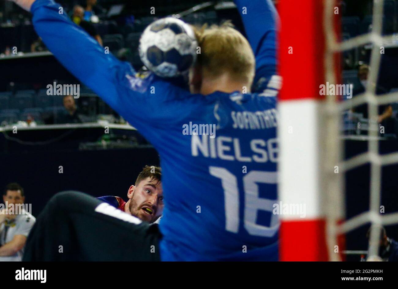 Team nielsen hi-res stock photography and images - Alamy