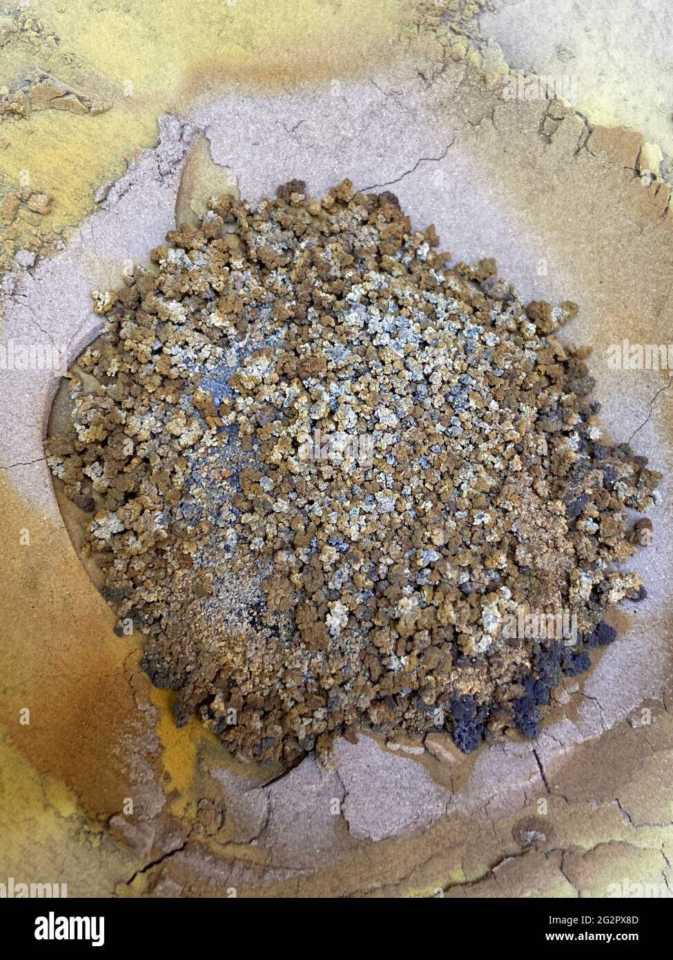 Cupelling hi-res stock photography and images - Alamy