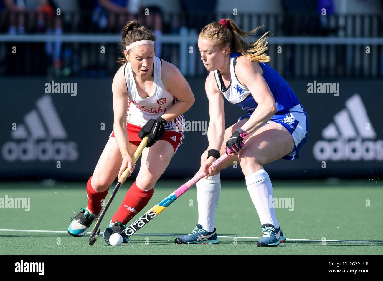 AMSTELVEEN, NETHERLANDS - JUNE 12: Laura Unsworth of England and Sarah ...