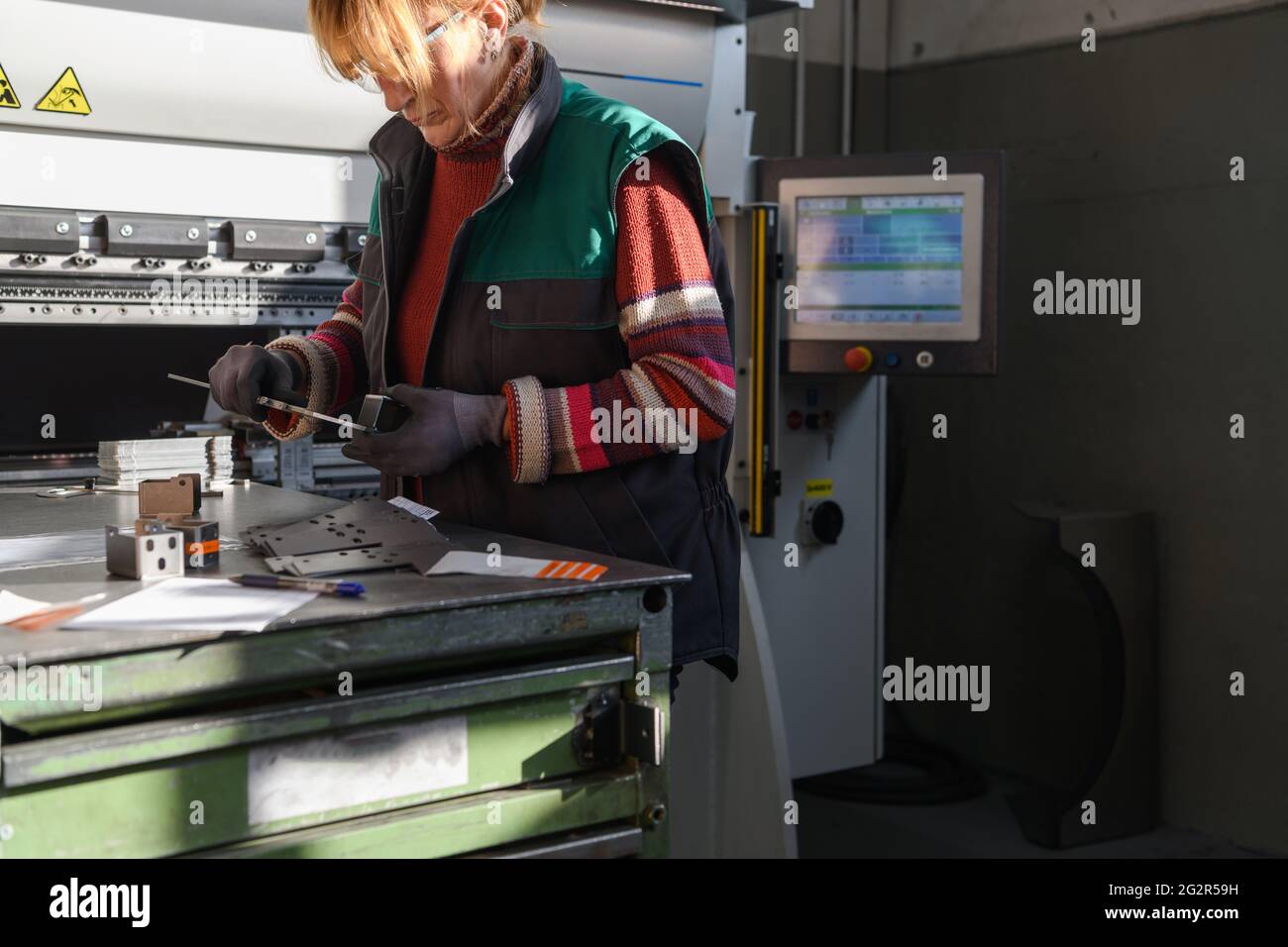 Cnc machine and covid hi-res stock photography and images - Alamy