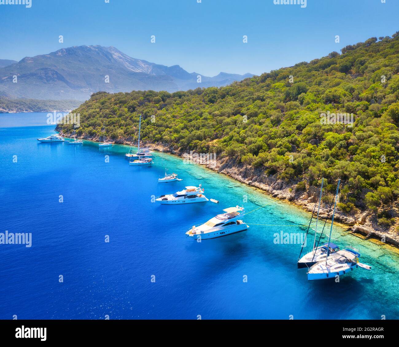 Boats yachts float on clear hi-res stock photography and images - Alamy