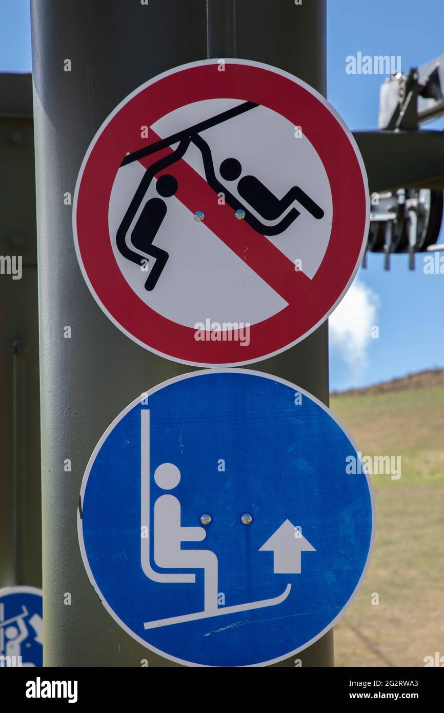 Skiing res hi-res stock photography and images - Alamy