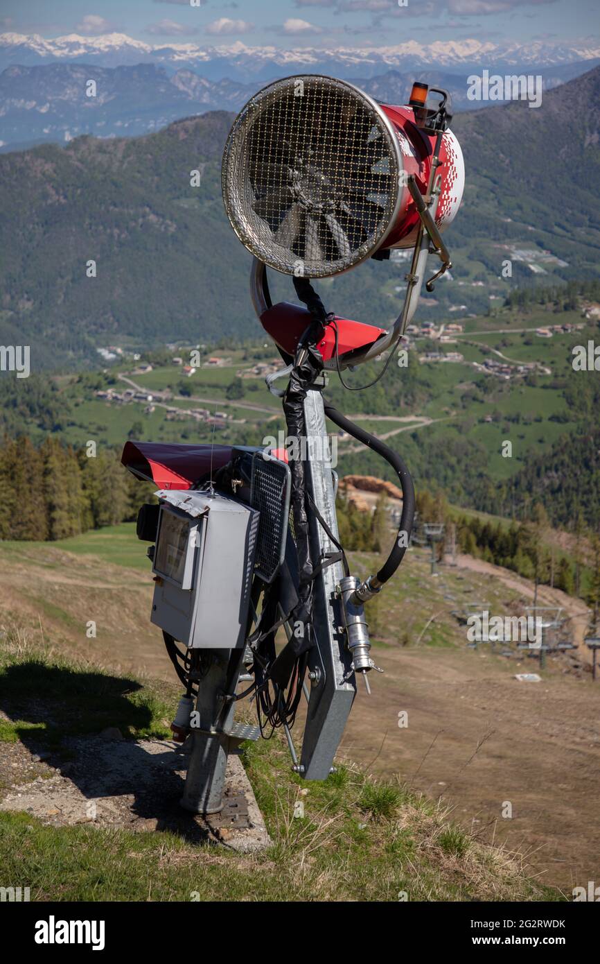 Mountains machine hi-res stock photography and images - Alamy