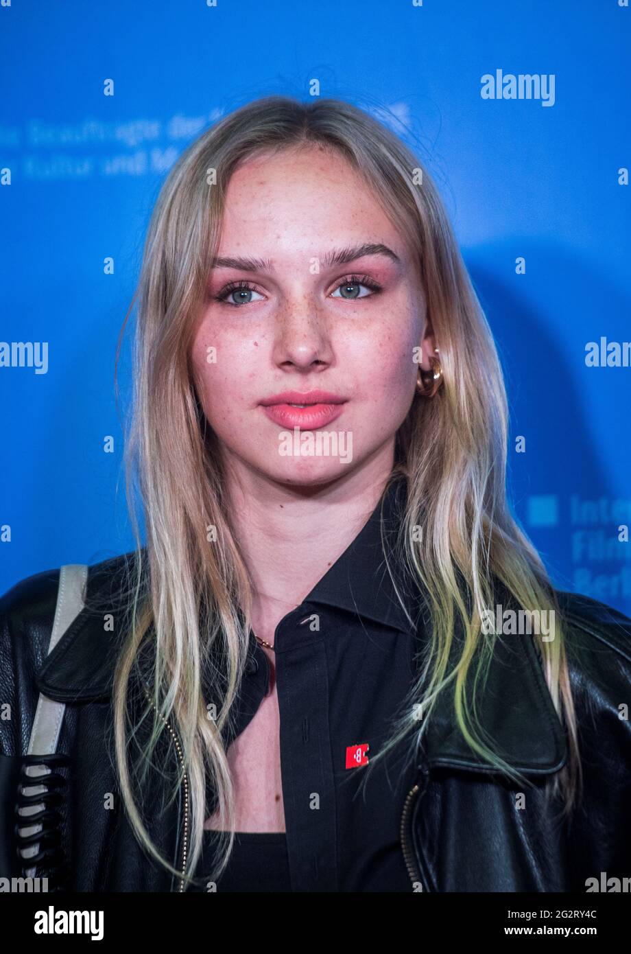 Freiluftkino hi-res stock photography and images - Alamy