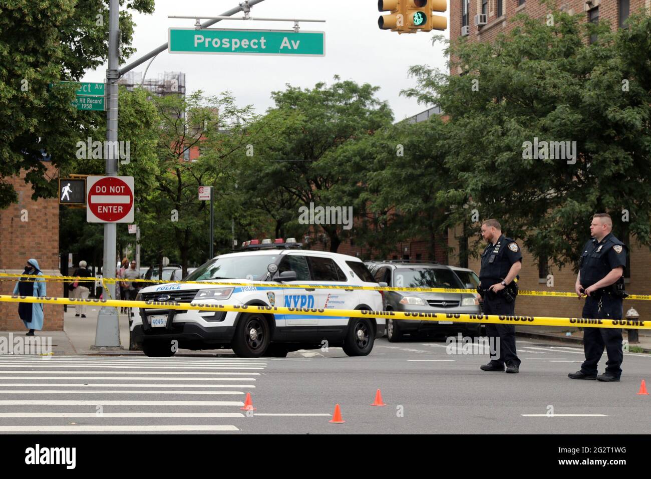 Gun Crimes Continues in the Bronx, New York, NY USA Stock Photo - Alamy