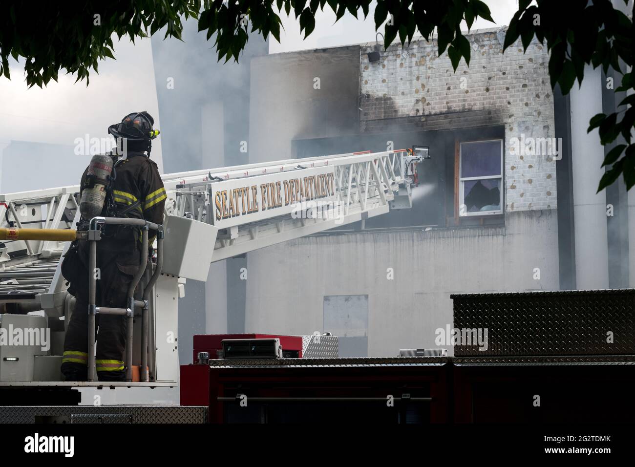 Seattle, USA. 8th Jun, 2021. Mid-day Seattle Fire Department responding ...