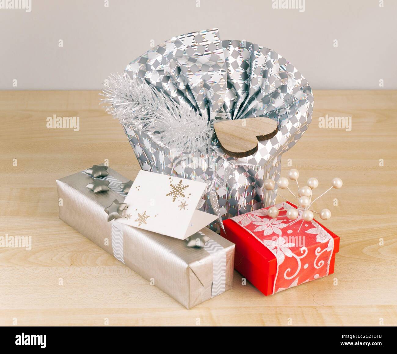 Wrappage hi-res stock photography and images - Alamy