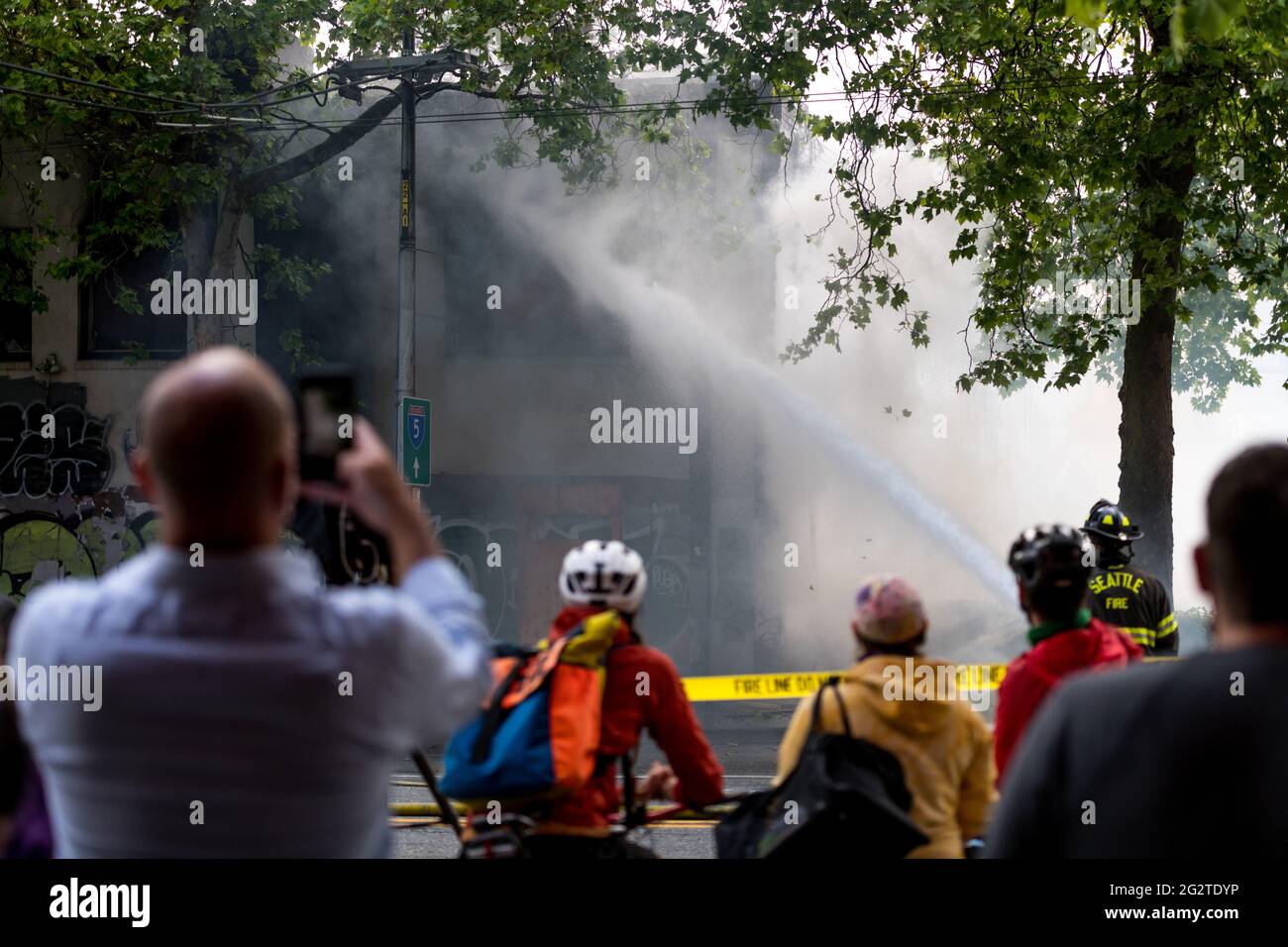Seattle, USA. 8th Jun, 2021. Mid-day Seattle Fire Department responding ...
