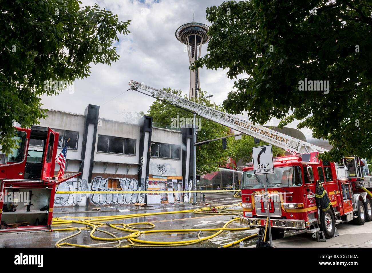 Seattle, USA. 8th Jun, 2021. Mid-day Seattle Fire Department responding ...