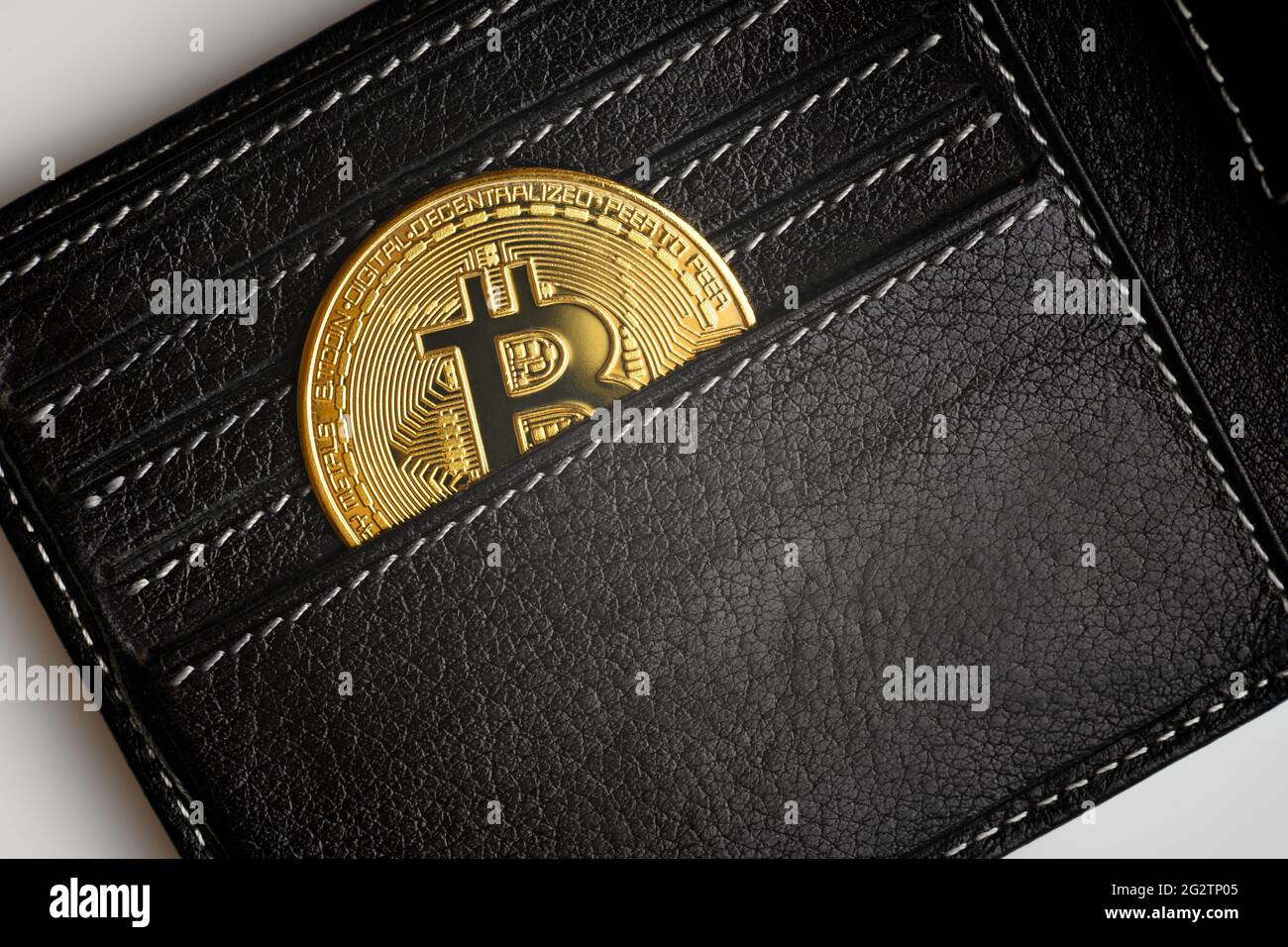 Open electronic digital wallet hi-res stock photography and images - Alamy