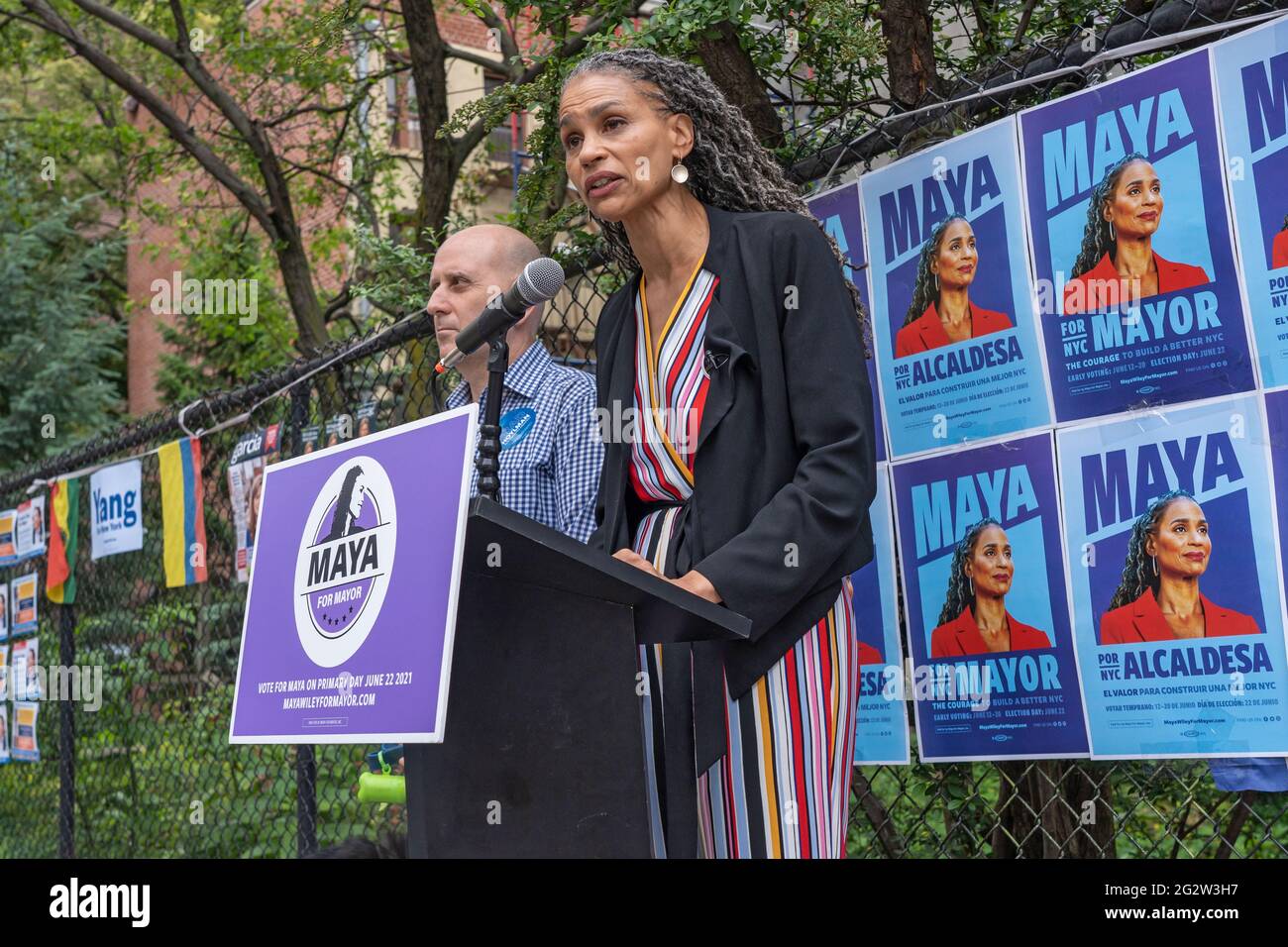 Maya wiley hi-res stock photography and images - Alamy