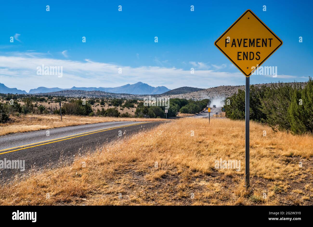 Big road sign hi-res stock photography and images - Alamy