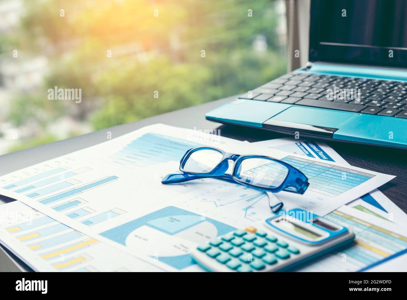 Excel graph with Spreadsheet Document showing Information Financial ...