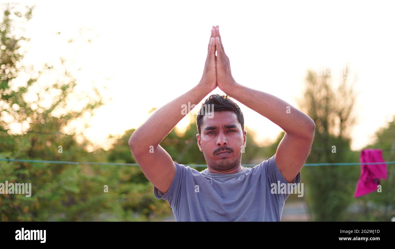 Indian namaste hi-res stock photography and images - Alamy