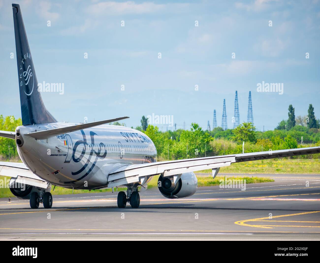 Otopeni, Romania - 05.14.2021: SkyTeam Livery on A Tarom Boeing 737-78J ...