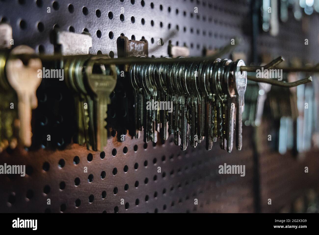 Key duplication hi-res stock photography and images - Alamy