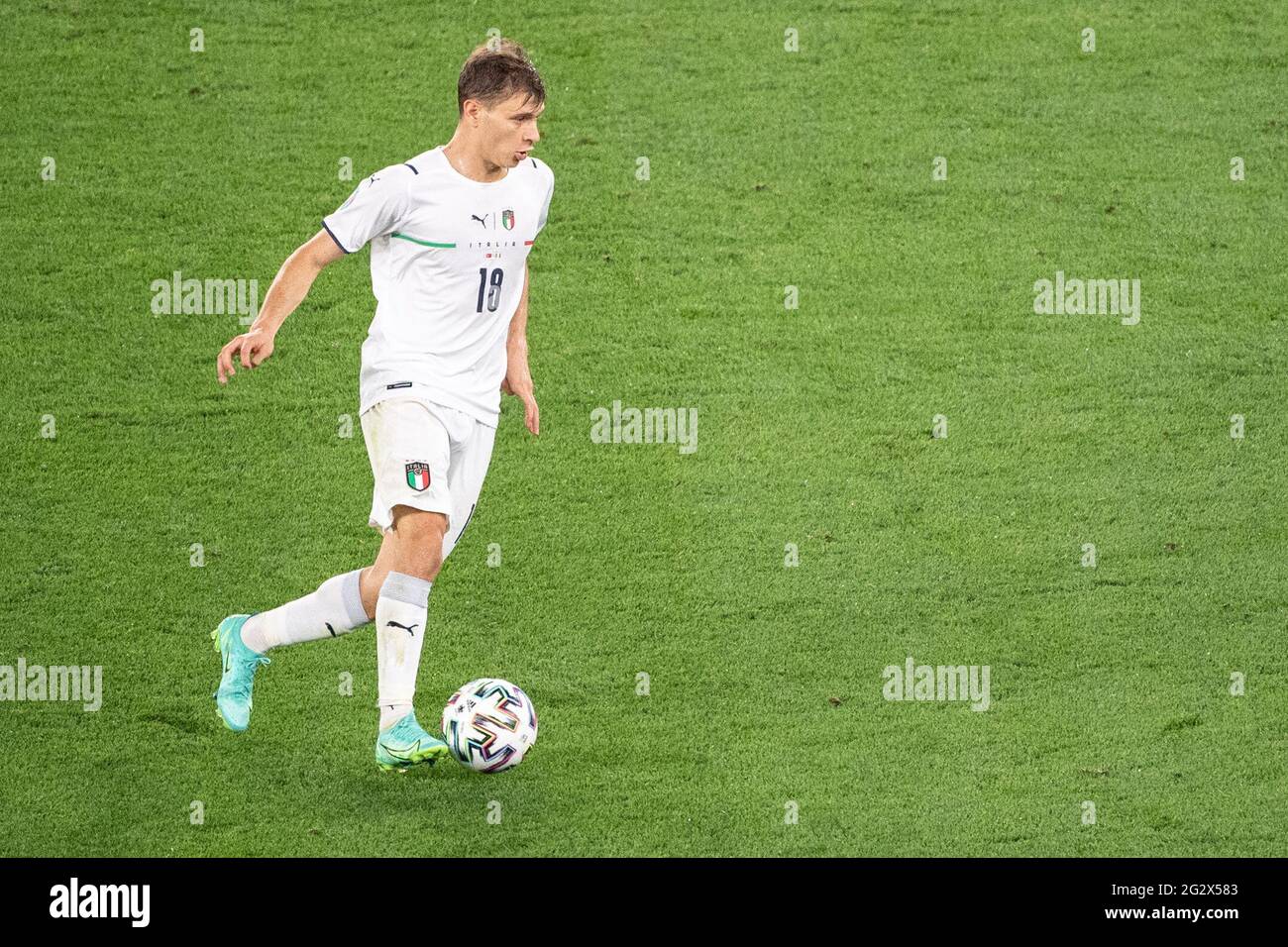 Nicolo barella of italy hi-res stock photography and images - Alamy