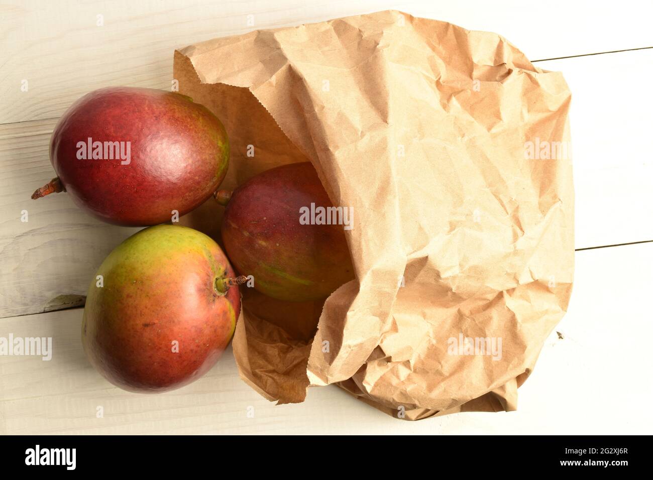 Mangoes bag hi-res stock photography and images - Alamy