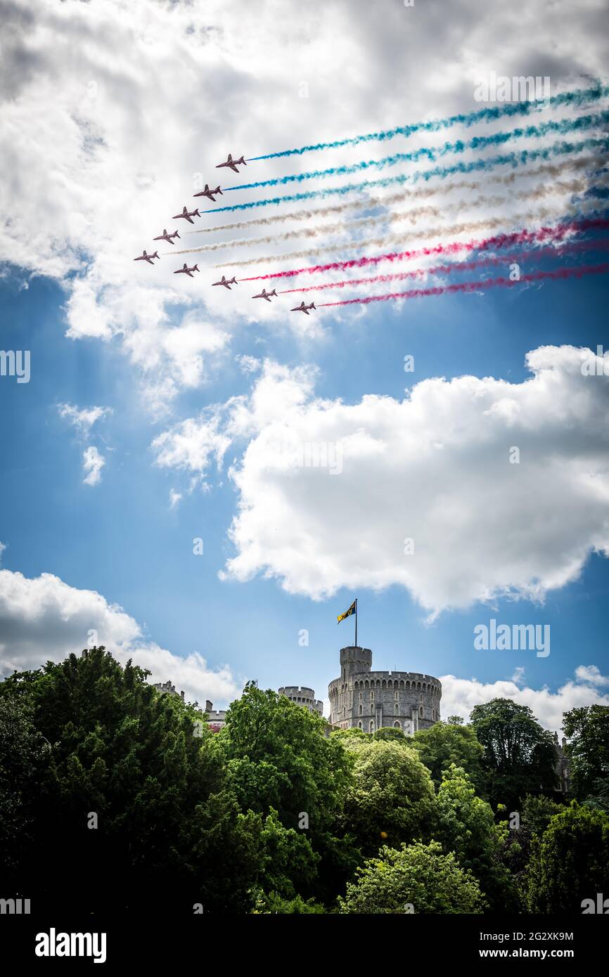 The RAF Red Arrows display team trailing their iconic smoke over ...