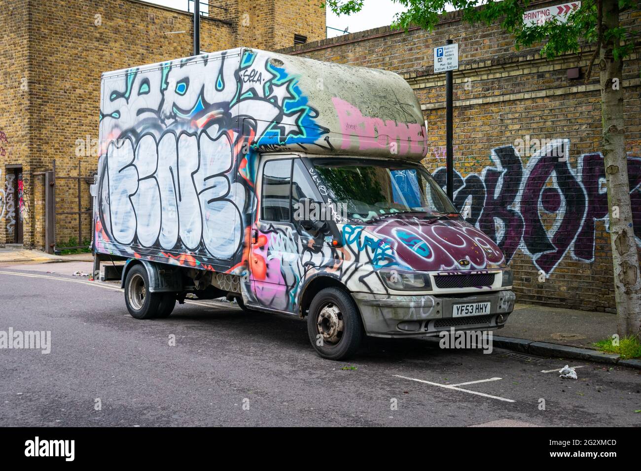 Graffiti truck hi-res stock photography and images - Alamy