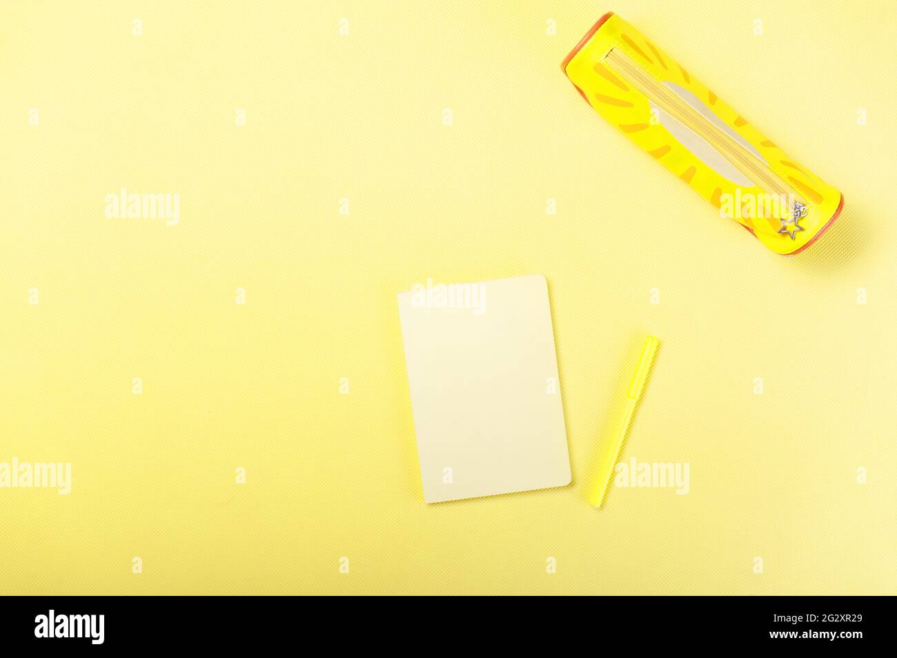 Objective items hi-res stock photography and images - Alamy