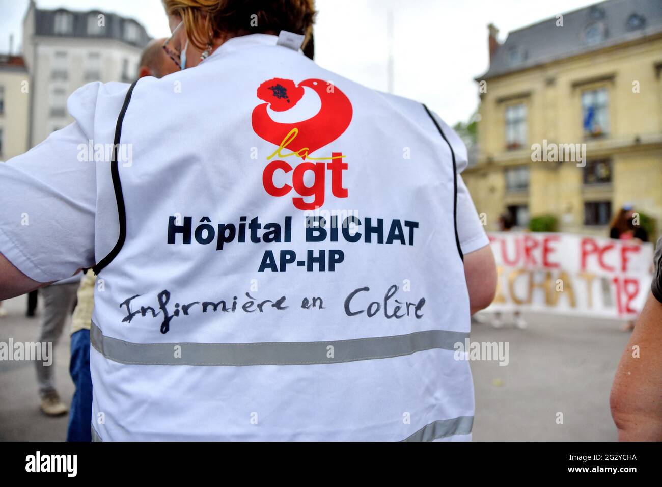 No to the closure of Bichat and Beaujon hospitals demonstration for the ...
