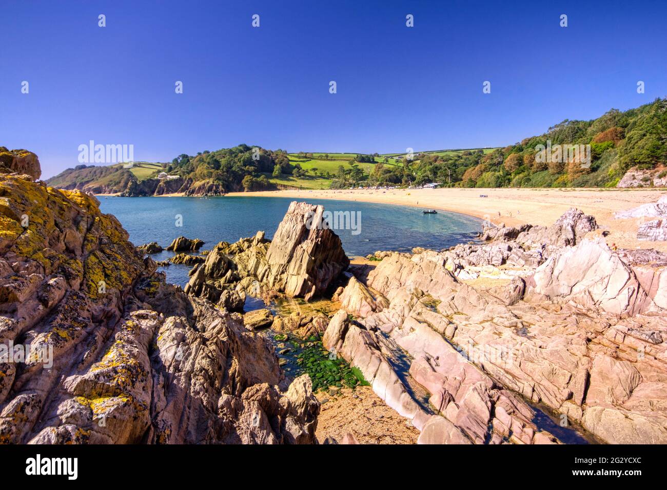 Blue Skies at Blackpool Sands, Devon Stock Photo - Alamy
