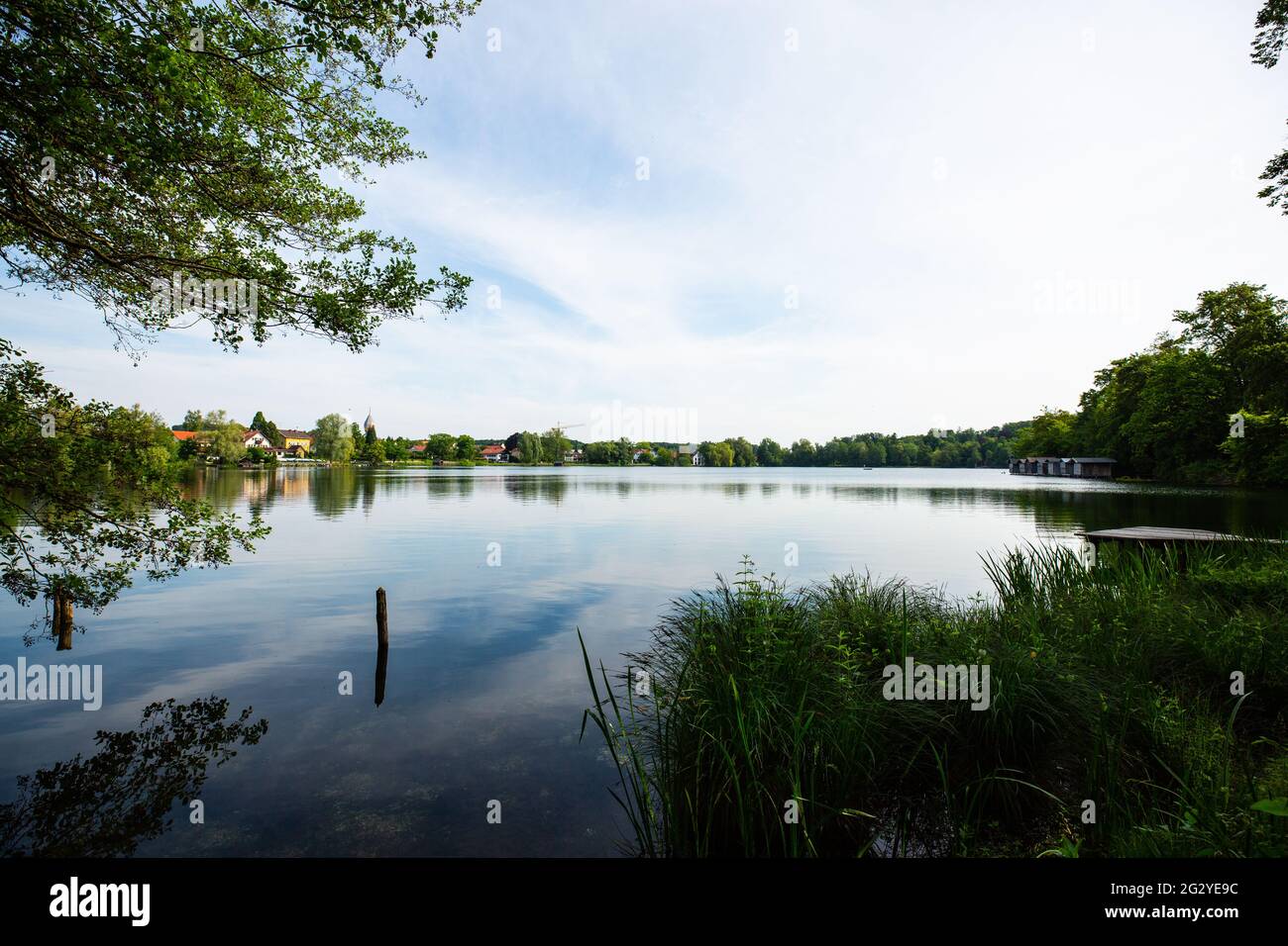Circular route on Weßlinger lake, summer time Stock Photo - Alamy