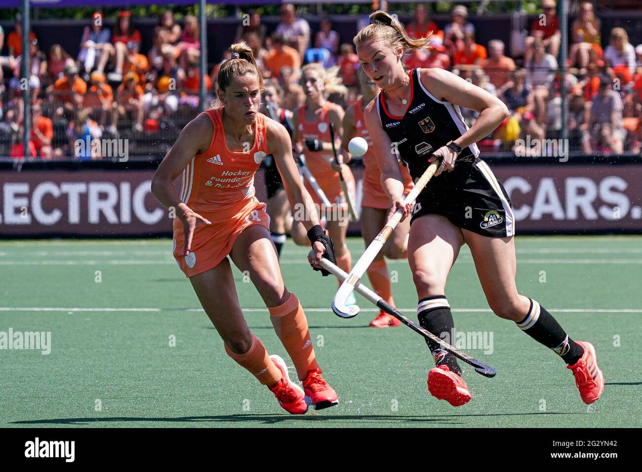 AMSTELVEEN, NETHERLANDS - JUNE 13: Pien Sanders of the Netherlands, Pia ...