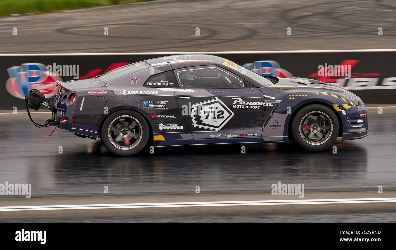 Moscow, Russia. 05th June, 2021. A gray Nissan GTR rushes along the ...