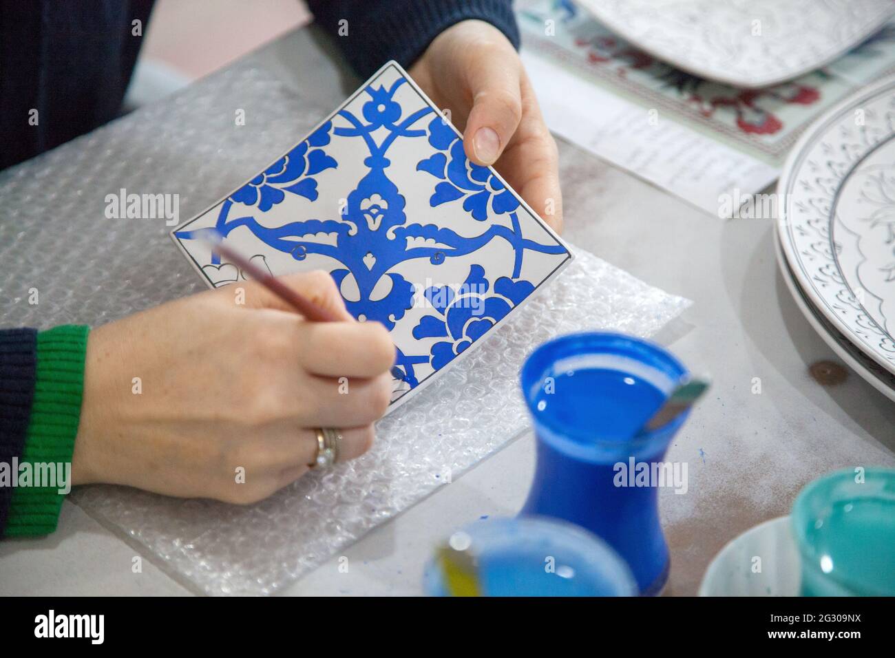 Mosaic art woman hi-res stock photography and images - Alamy