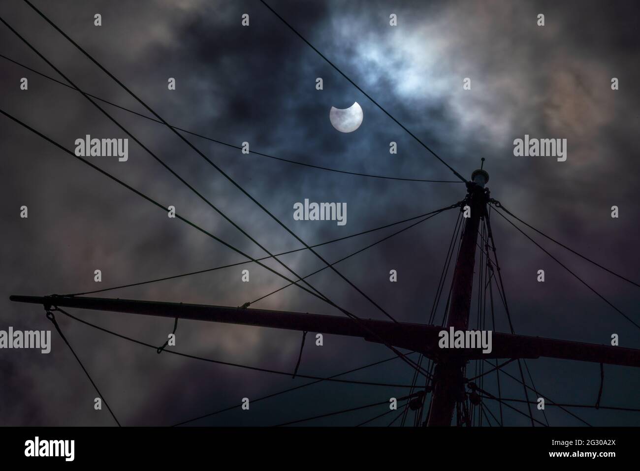 UK Weather: Partial solar eclipse seen from Greenwich Park reaches its ...