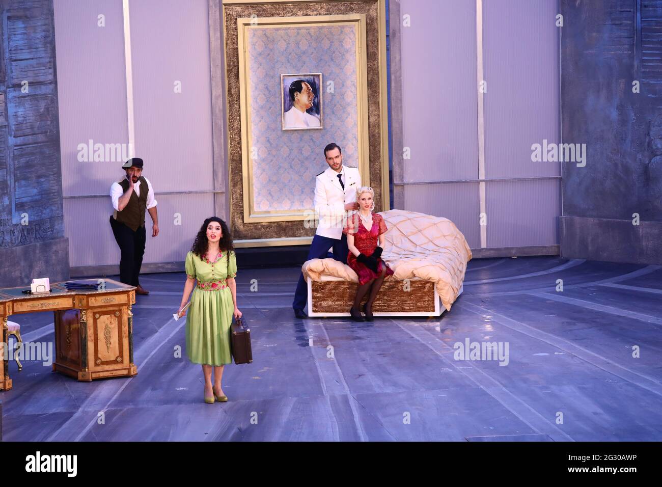 Premiere: Musical "Evita" , in den Hauptrollen Anna Gössi,Max Dollinger ...
