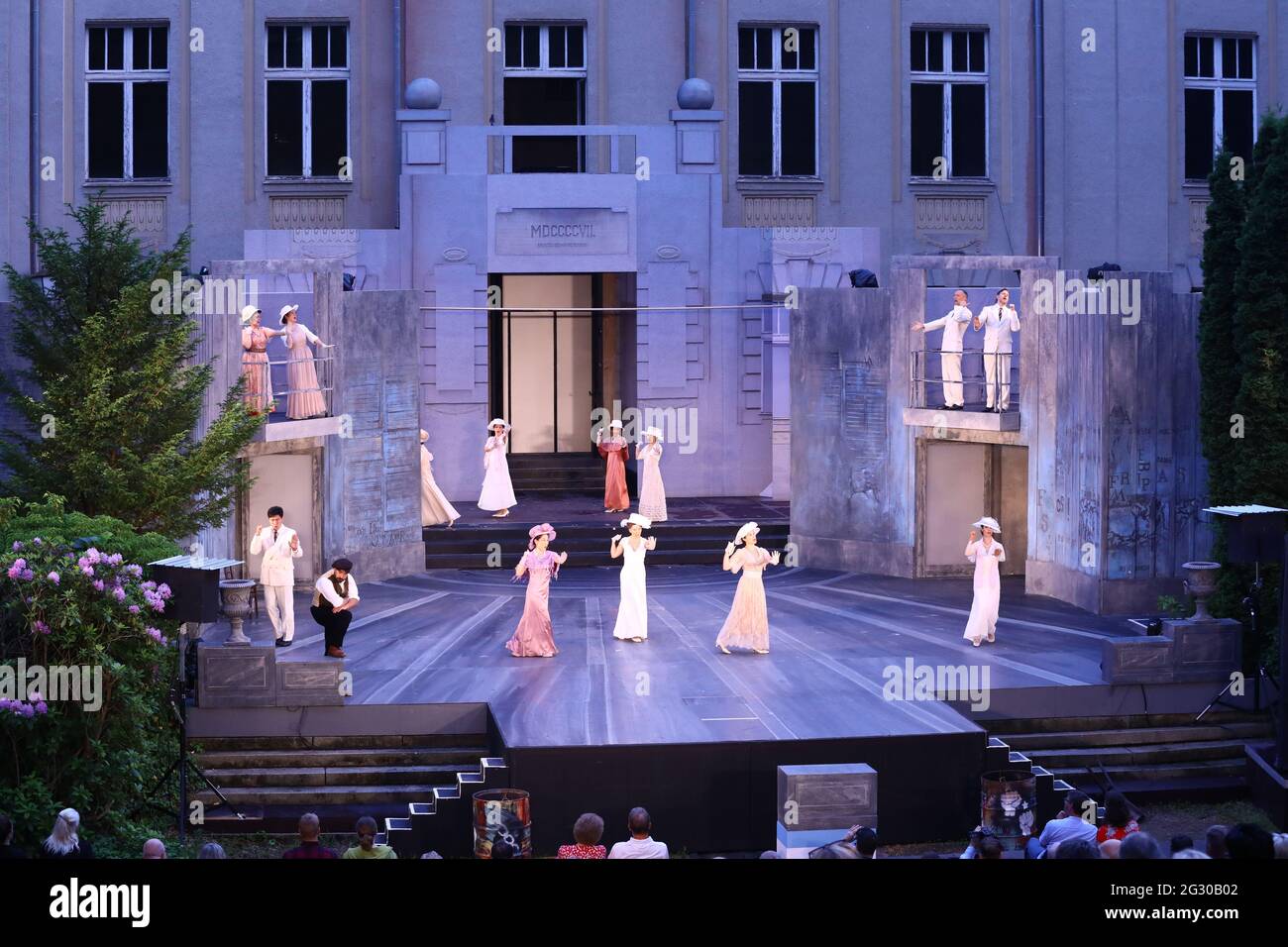 Premiere: Musical "Evita" , in den Hauptrollen Anna Gössi,Max Dollinger ...