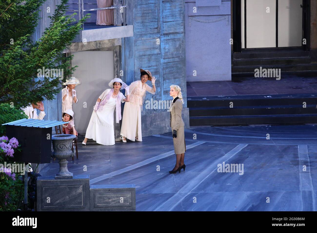 Premiere: Musical "Evita" , in den Hauptrollen Anna Gössi,Max Dollinger ...